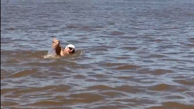 Sergio Bianchini ya hizo 44 kilómetros de travesía – Diario El Telégrafo