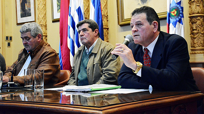 Daniel Gallardo preside ahora la Junta; los ediles blancos se retiraron ...