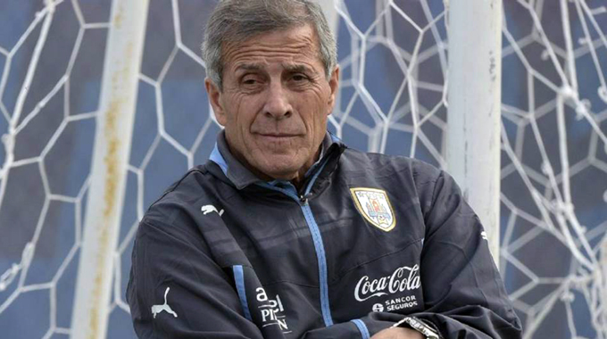 Tabárez apuntó a los dirigentes por la crisis de la AUF – Diario El ...