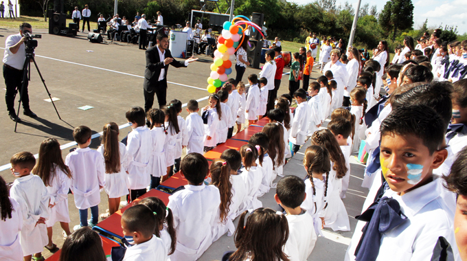 Nominación de la escuela número 25 de San Félix – Diario El Telégrafo