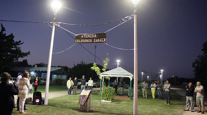 Ramiro Ayende inauguró iluminación led y “nominó” la nueva avenida de ...