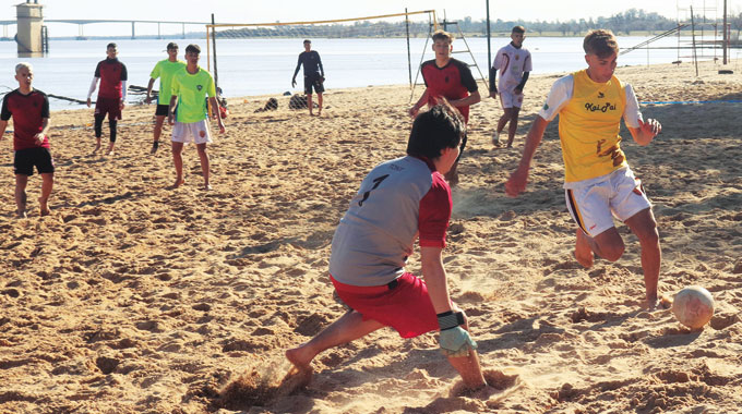 Comenzó el fútbol de arena – Diario El Telégrafo