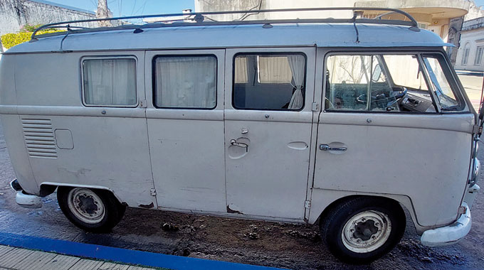 Una Kombi alemana de 1967 – Diario El Telégrafo