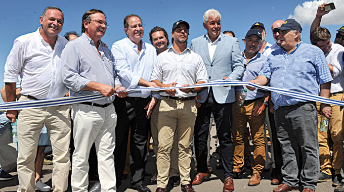 Inauguraron puente sobre el río Negro, inversión “superior” a U$S 18 ...