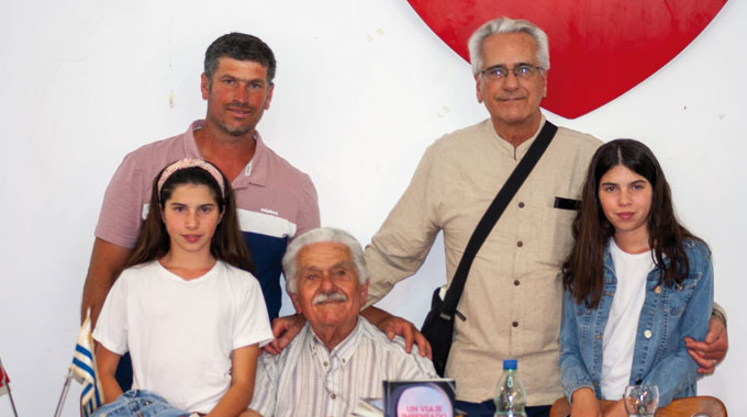 Alberto Américo presentó “Un viaje impensado” – Diario El Telégrafo