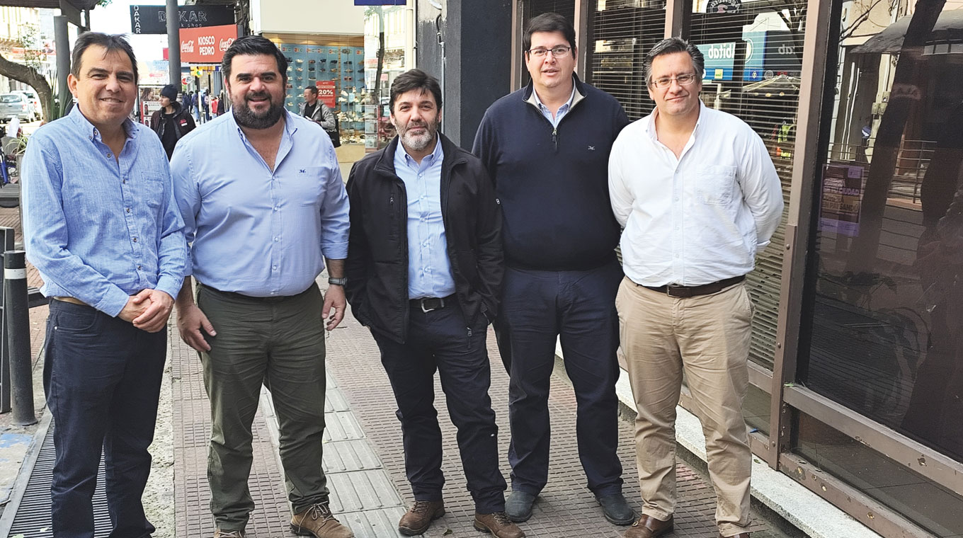 Colacce, Culñev y Vercellino suman sus listas a sector de Olivera; “es ...