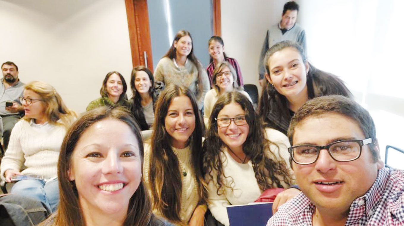 Por impulso de la comisión de Juventud REAF de Uruguay, capacitan sobre ...