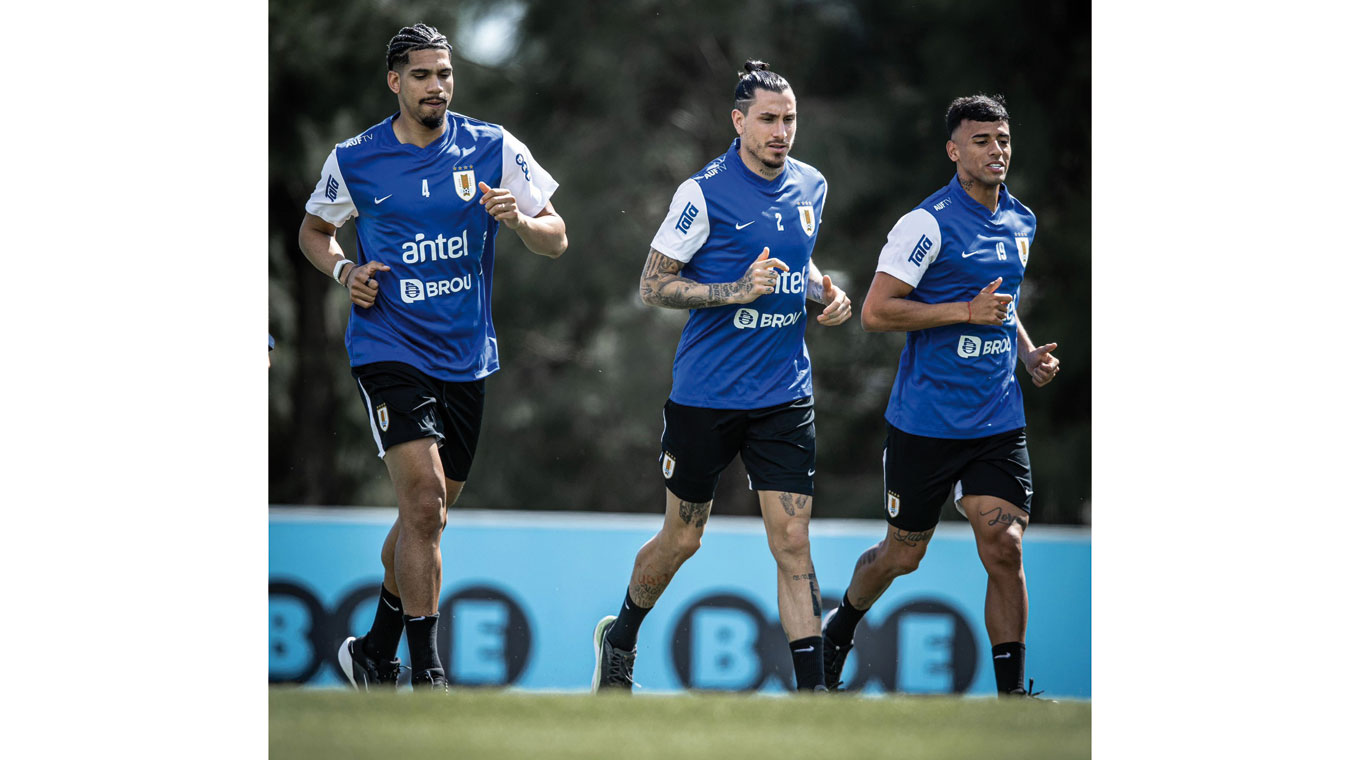 Lista confirmada: Bielsa convocó 38 futbolistas para doble fecha ...