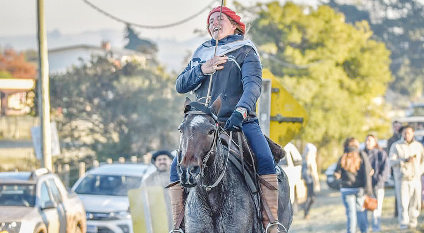 Julieta Roux y “Baruyera La Chinita”, el binomio que triunfó en 54.ª ...
